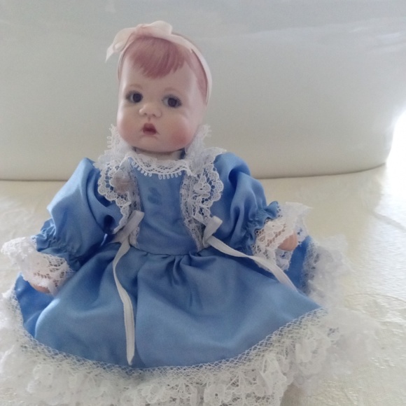 Carrie Sue | Accents | Reproduction Sugar Lump Boots Tyner Porcelain ...